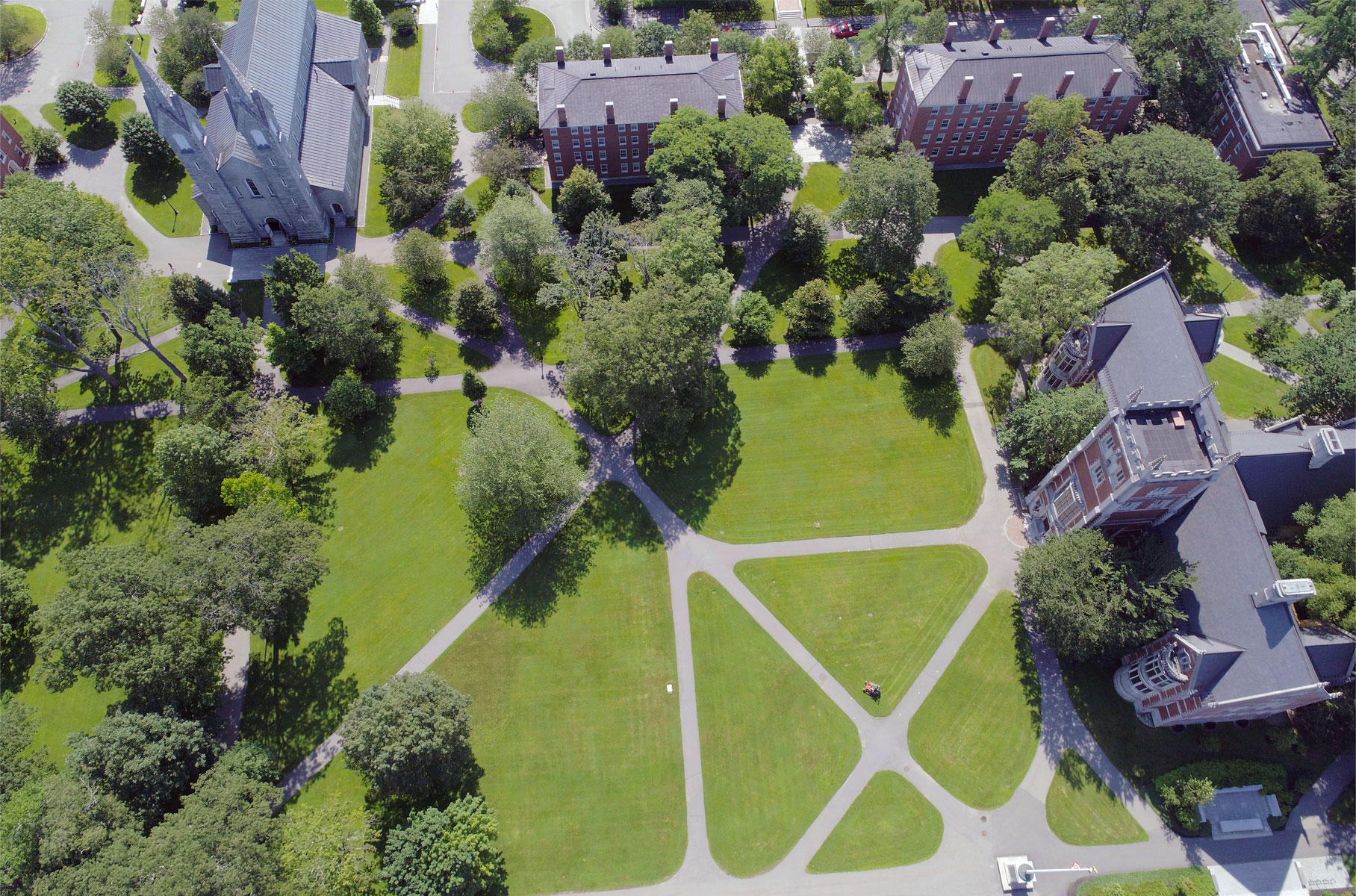 bowdoin-quad-summer-2023 | Bowdoin Student Organizations